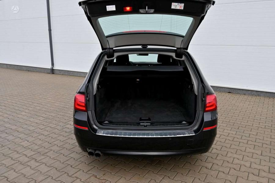 Black BMW 520 2010 in Kretinga, with an engine capacity of 2.00 L and mileage of 268 thousand km for 7899 €, photo 11 on AUTOMOTO.COM.LV