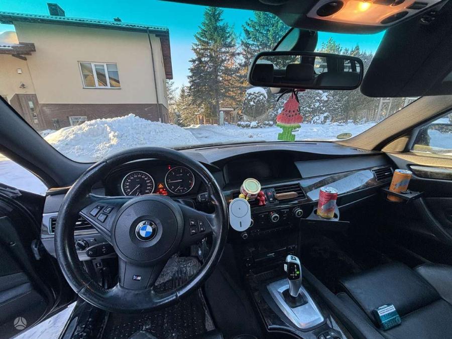 Melns BMW 520 2010 Utena, ar dzinēja tilpumu 2.00 L un nobraukumu 230 tūkst. km par 6150 €, foto 9 vietnē AUTOMOTO.COM.LV
