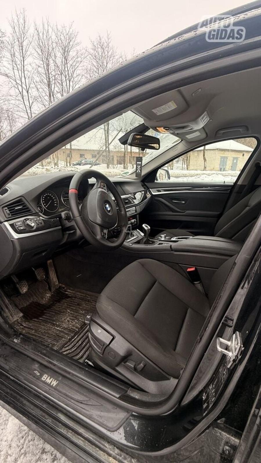 Melns BMW 520 2010 Viļņa, ar dzinēja tilpumu 2.00 L un nobraukumu 270 tūkst. km par 5200 €, foto 5 vietnē AUTOMOTO.COM.LV