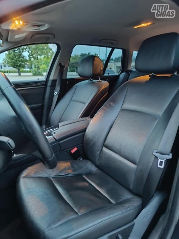 Black BMW 520 2010 in Silale, with an engine capacity of 2.00 L and mileage of 332 thousand km for 9300 €, photo 6 on AUTOMOTO.COM.LV