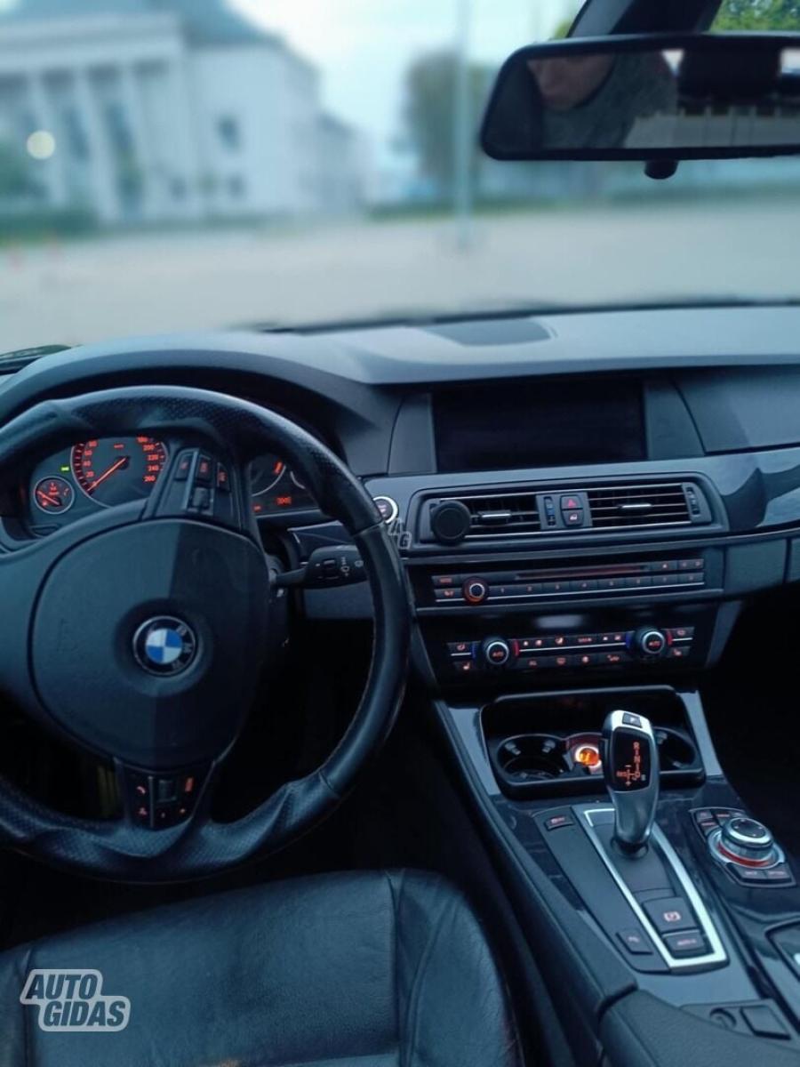 Black BMW 520 2010 in Silale, with an engine capacity of 2.00 L and mileage of 332 thousand km for 9300 €, photo 12 on AUTOMOTO.COM.LV