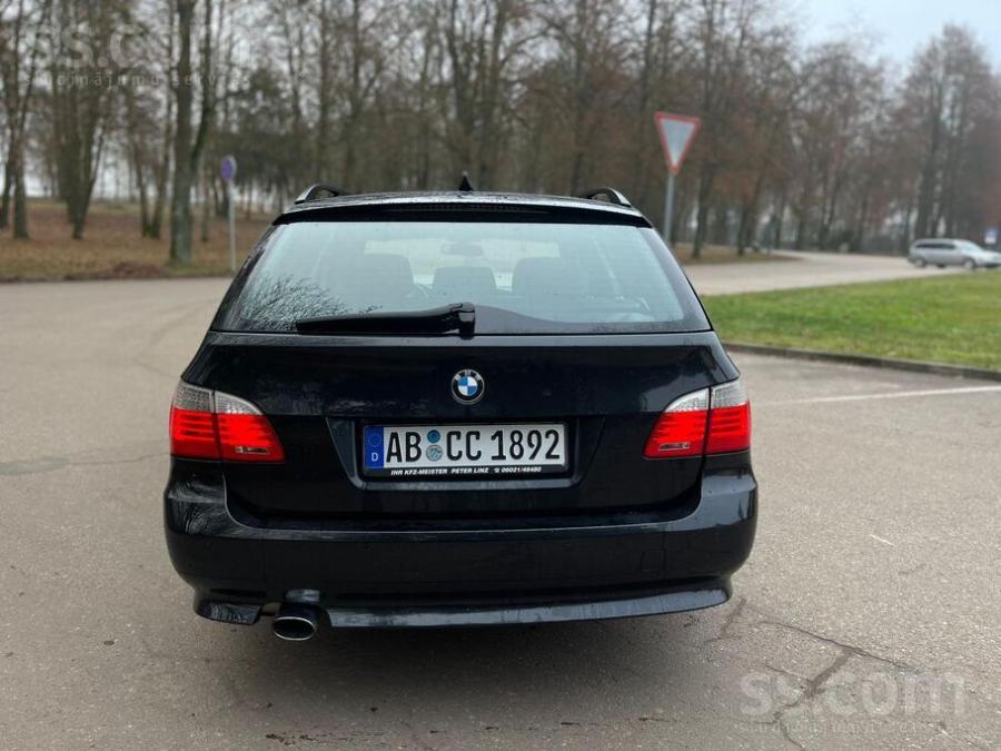 Black BMW 520 2010 in Riga, with an engine capacity of 2.00 L and mileage of 282 thousand km for 4500 €, photo 5 on AUTOMOTO.COM.LV