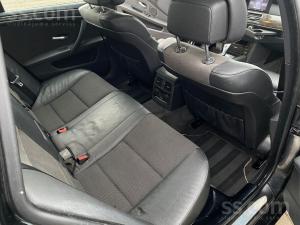 Black BMW 520 2010 in Riga, with an engine capacity of 2.00 L and mileage of 282 thousand km for 4500 €, photo 9 on AUTOMOTO.COM.LV