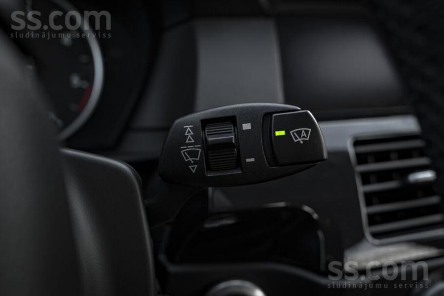 Melns BMW 520 2010 Rīga, ar dzinēja tilpumu 2.00 L un nobraukumu 0 tūkst. km par 4950 €, foto 20 vietnē AUTOMOTO.COM.LV