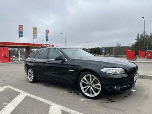 Black BMW 520 2010 in Vilnius, with an engine capacity of 2.00 L and mileage of 188 thousand km for 13500 €, photo  on AUTOMOTO.COM.LV