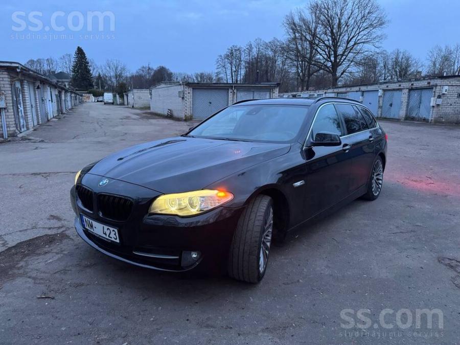 Черный БМВ 520 2010 в Рига, объемом двигателя 2.00 л и пробегом 332 тыс. км за 8300 €, фото 3 на AUTOMOTO.COM.LV