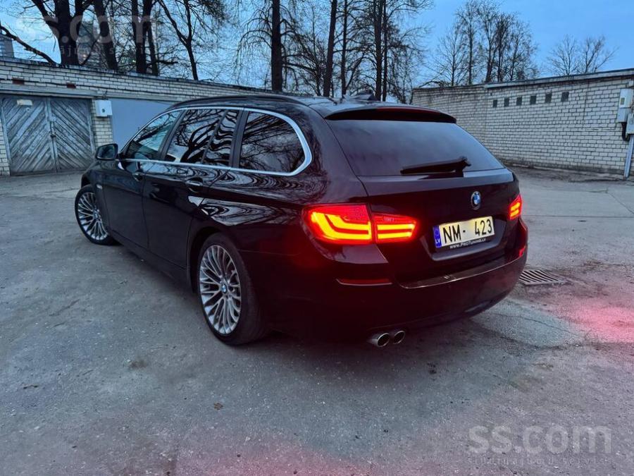 Черный БМВ 520 2010 в Рига, объемом двигателя 2.00 л и пробегом 332 тыс. км за 8300 €, фото 4 на AUTOMOTO.COM.LV