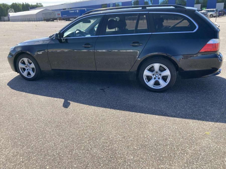 Melns BMW 520 2010 Kauņa, ar dzinēja tilpumu 2.00 L un nobraukumu 275 tūkst. km par 4700 €, foto 6 vietnē AUTOMOTO.COM.LV