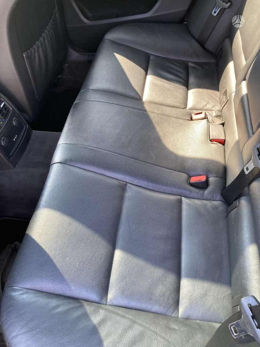Melns BMW 520 2010 Kauņa, ar dzinēja tilpumu 2.00 L un nobraukumu 275 tūkst. km par 4700 €, foto 9 vietnē AUTOMOTO.COM.LV