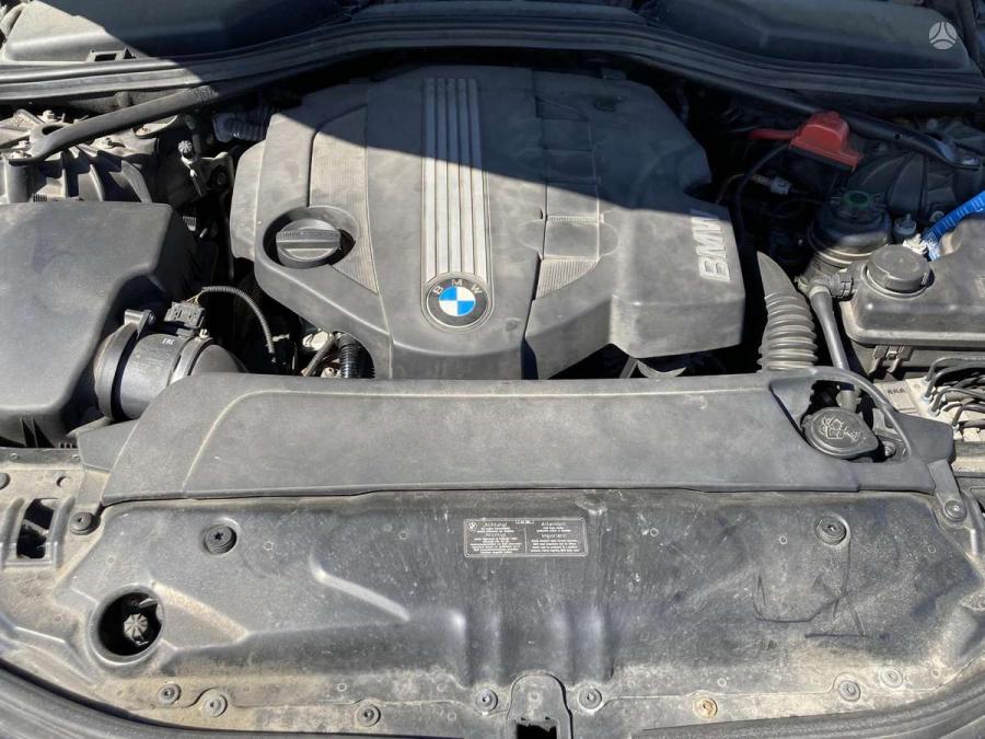 Melns BMW 520 2010 Kauņa, ar dzinēja tilpumu 2.00 L un nobraukumu 275 tūkst. km par 4700 €, foto 15 vietnē AUTOMOTO.COM.LV