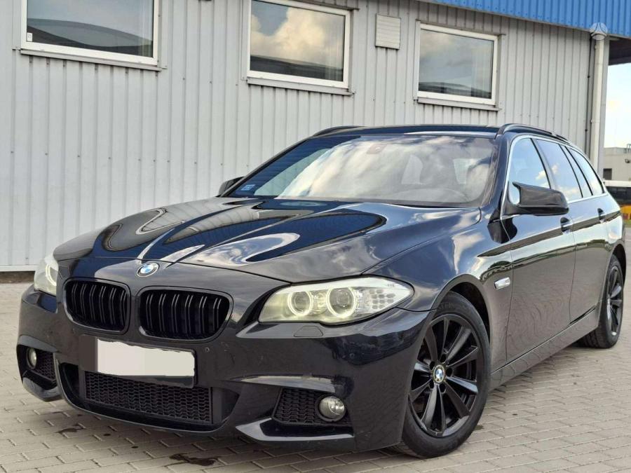 Black BMW 520 2010 in Silute, with an engine capacity of 2.00 L and mileage of 358 thousand km for 7000 €, photo 1 on AUTOMOTO.COM.LV