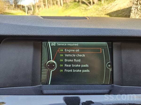 Black BMW 520 2010 in Riga, with an engine capacity of 2.00 L and mileage of 368 thousand km for 8200 €, photo 7 on AUTOMOTO.COM.LV