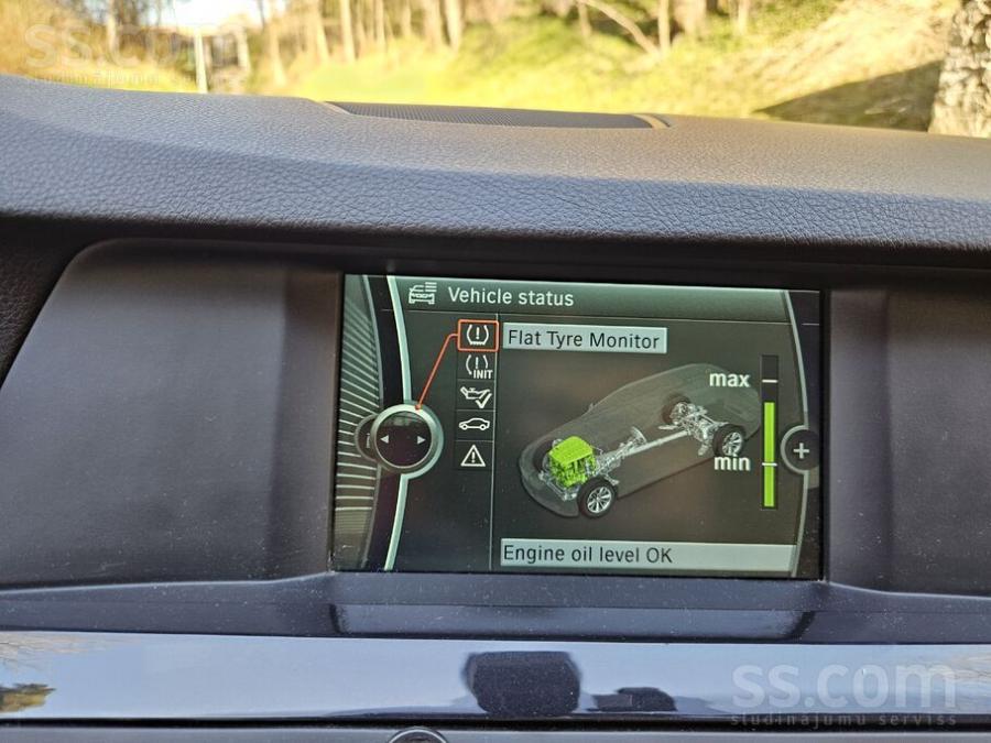 Black BMW 520 2010 in Riga, with an engine capacity of 2.00 L and mileage of 368 thousand km for 8200 €, photo 9 on AUTOMOTO.COM.LV