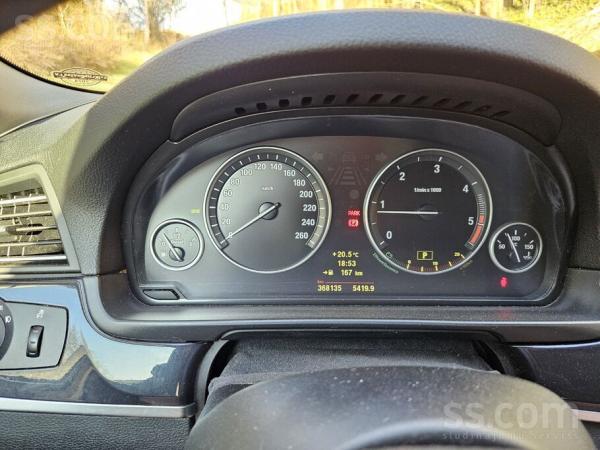 Black BMW 520 2010 in Riga, with an engine capacity of 2.00 L and mileage of 368 thousand km for 8200 €, photo 9 on AUTOMOTO.COM.LV
