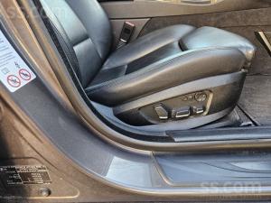 Black BMW 520 2010 in Riga, with an engine capacity of 2.00 L and mileage of 368 thousand km for 8200 €, photo 17 on AUTOMOTO.COM.LV