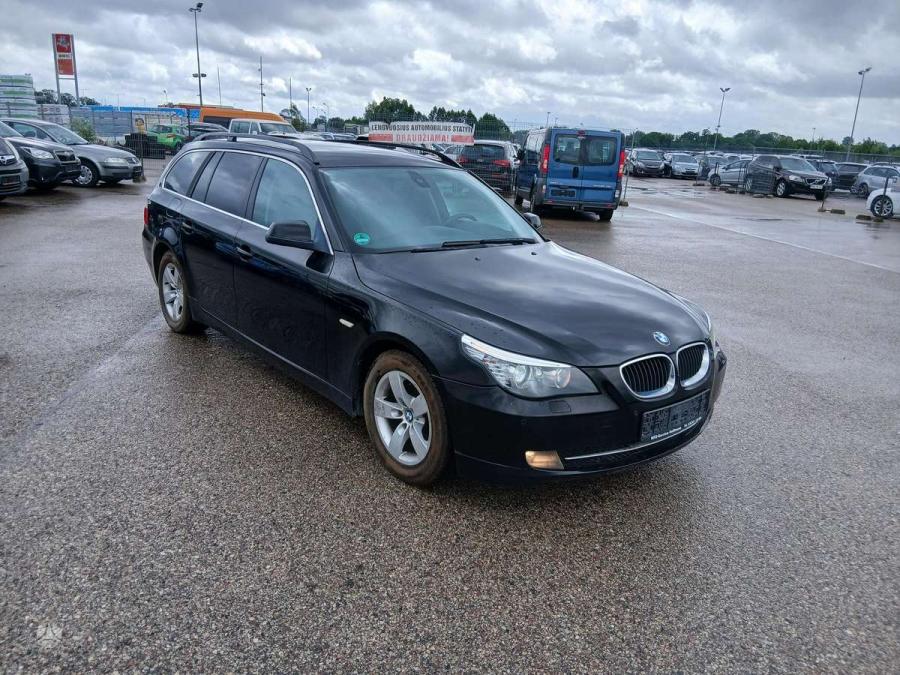 Black BMW 520 2010 in Marijampole, with an engine capacity of 2.00 L and mileage of 273 thousand km for 3450 €, photo 1 on AUTOMOTO.COM.LV