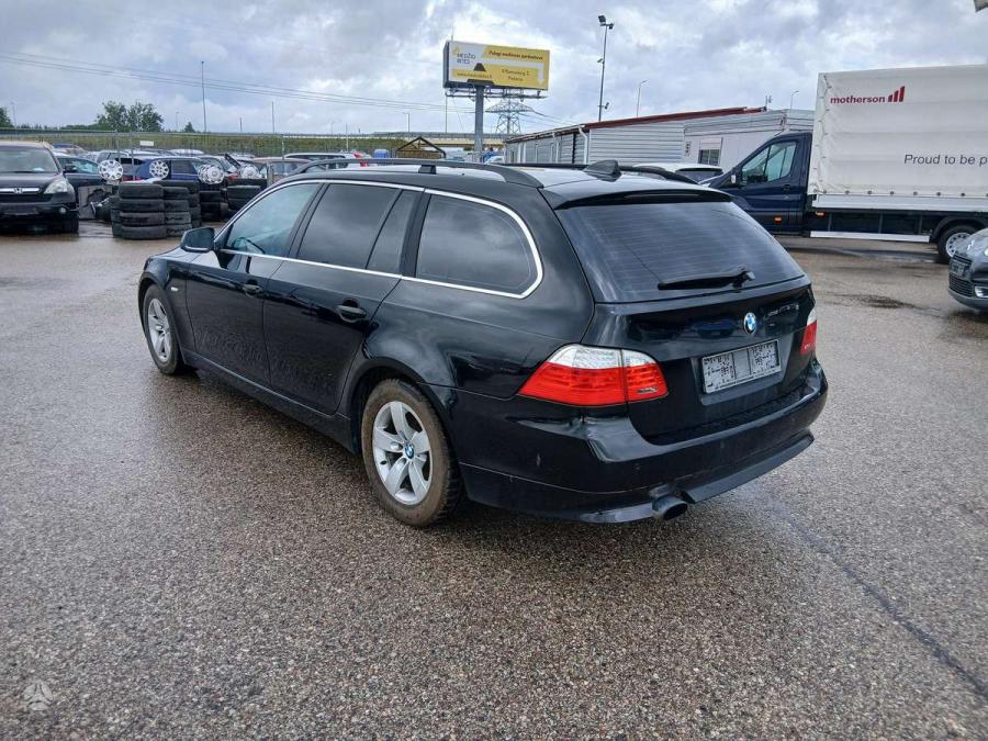Black BMW 520 2010 in Marijampole, with an engine capacity of 2.00 L and mileage of 273 thousand km for 3450 €, photo 9 on AUTOMOTO.COM.LV