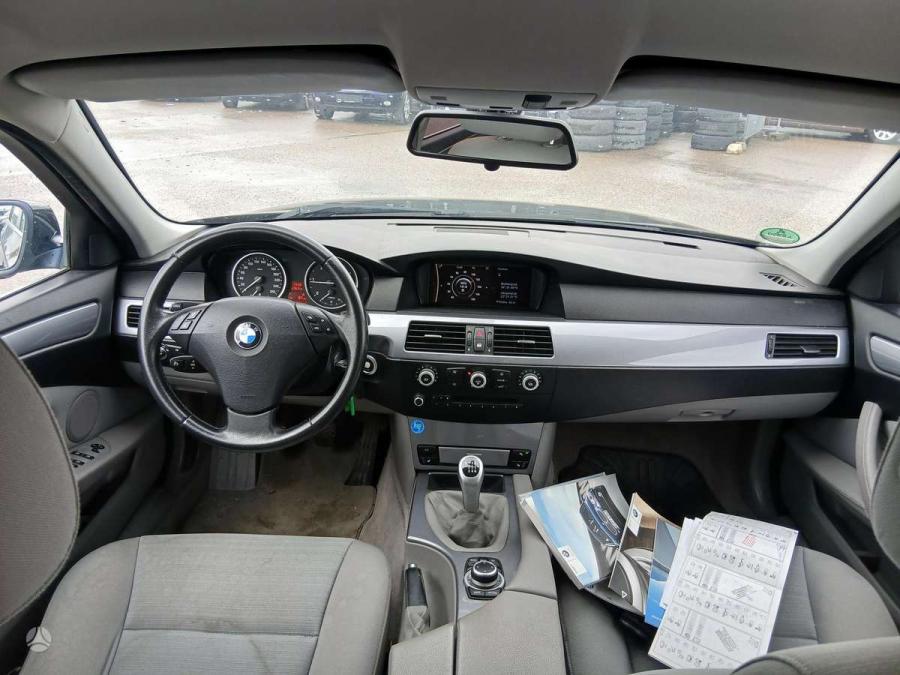 Black BMW 520 2010 in Marijampole, with an engine capacity of 2.00 L and mileage of 273 thousand km for 3450 €, photo 15 on AUTOMOTO.COM.LV