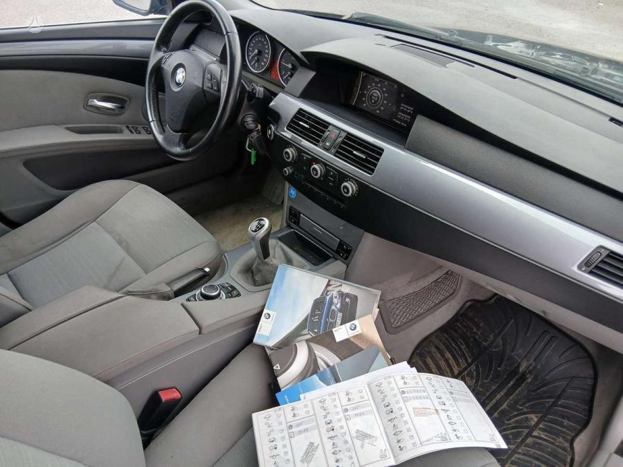 Black BMW 520 2010 in Marijampole, with an engine capacity of 2.00 L and mileage of 273 thousand km for 3450 €, photo 18 on AUTOMOTO.COM.LV
