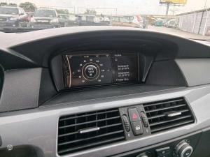 Black BMW 520 2010 in Marijampole, with an engine capacity of 2.00 L and mileage of 273 thousand km for 3450 €, photo 23 on AUTOMOTO.COM.LV