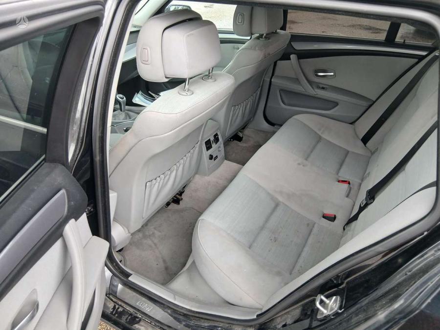 Black BMW 520 2010 in Marijampole, with an engine capacity of 2.00 L and mileage of 273 thousand km for 3450 €, photo 26 on AUTOMOTO.COM.LV