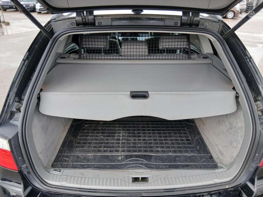Black BMW 520 2010 in Marijampole, with an engine capacity of 2.00 L and mileage of 273 thousand km for 3450 €, photo 27 on AUTOMOTO.COM.LV