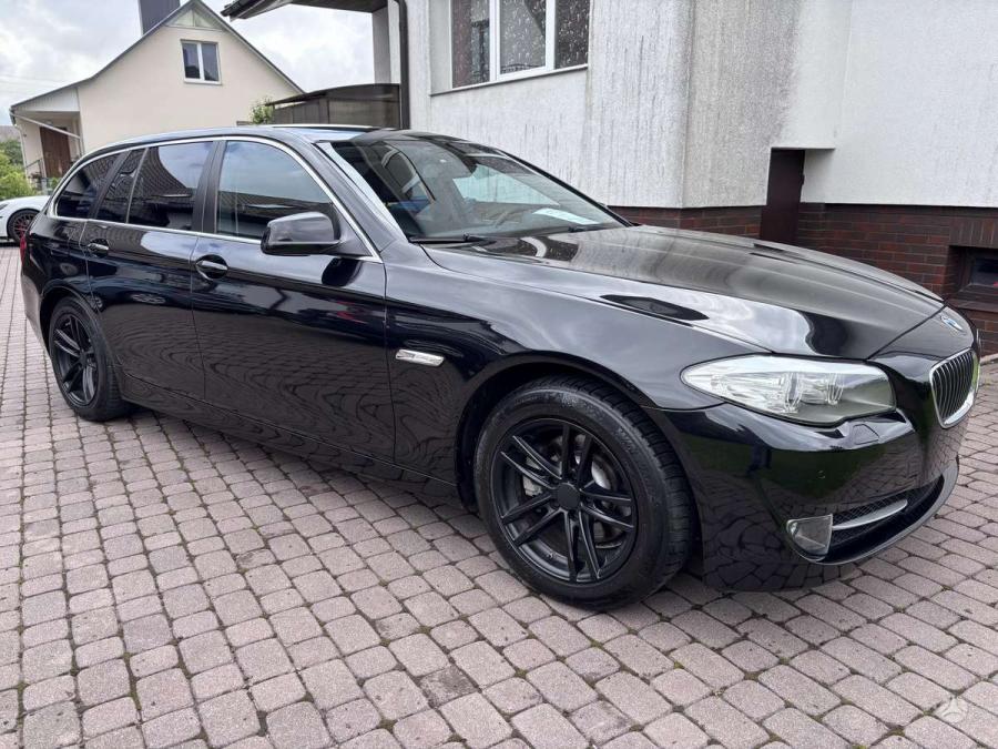 Melns BMW 520 2010 Gargždai, ar dzinēja tilpumu 2.00 L un nobraukumu 231 tūkst. km par 7499 €, foto 8 vietnē AUTOMOTO.COM.LV