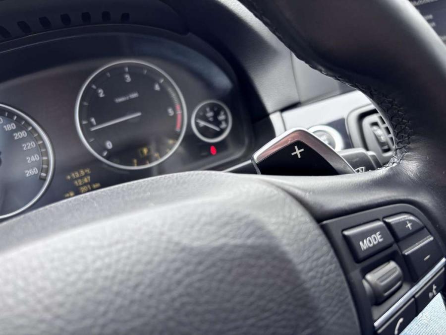 Melns BMW 520 2010 Gargždai, ar dzinēja tilpumu 2.00 L un nobraukumu 231 tūkst. km par 7499 €, foto 21 vietnē AUTOMOTO.COM.LV