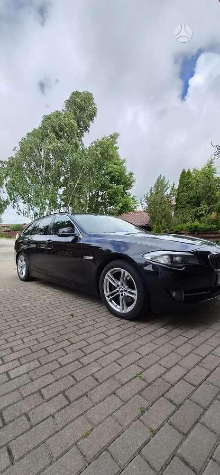 Melns BMW 520 2010 Klaipėda, ar dzinēja tilpumu 2.00 L un nobraukumu 331 tūkst. km par 7000 €, foto 1 vietnē AUTOMOTO.COM.LV
