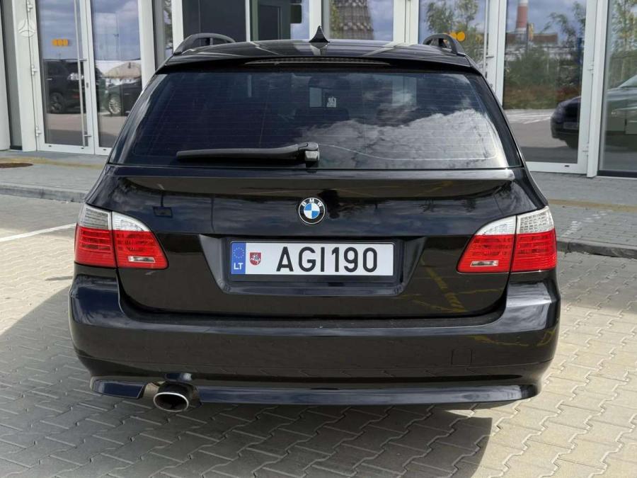 Black BMW 520 2010 in Vilnius, with an engine capacity of 2.00 L and mileage of 309 thousand km for 3800 €, photo 6 on AUTOMOTO.COM.LV