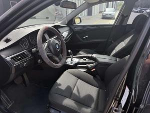 Black BMW 520 2010 in Vilnius, with an engine capacity of 2.00 L and mileage of 309 thousand km for 3800 €, photo 8 on AUTOMOTO.COM.LV
