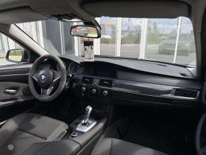 Black BMW 520 2010 in Vilnius, with an engine capacity of 2.00 L and mileage of 309 thousand km for 3800 €, photo 12 on AUTOMOTO.COM.LV