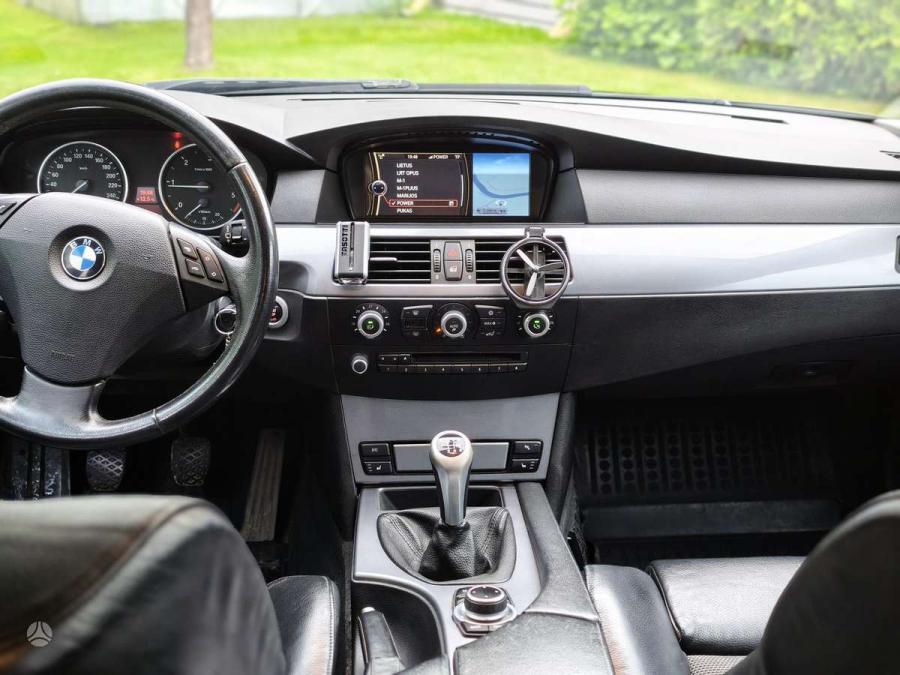 Melns BMW 520 2010 Alīta, ar dzinēja tilpumu 2.00 L un nobraukumu 434 tūkst. km par 4200 €, foto 10 vietnē AUTOMOTO.COM.LV