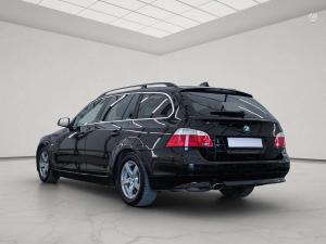 Melns BMW 520 2010 Kauņa, ar dzinēja tilpumu 2.00 L un nobraukumu 324 tūkst. km par 5390 €, foto 5 vietnē AUTOMOTO.COM.LV