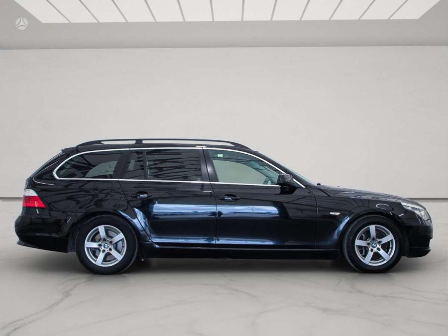 Melns BMW 520 2010 Kauņa, ar dzinēja tilpumu 2.00 L un nobraukumu 324 tūkst. km par 5390 €, foto 8 vietnē AUTOMOTO.COM.LV