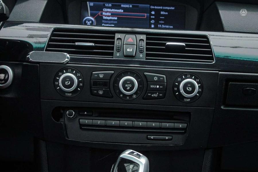 Melns BMW 520 2010 Kauņa, ar dzinēja tilpumu 2.00 L un nobraukumu 324 tūkst. km par 5390 €, foto 14 vietnē AUTOMOTO.COM.LV