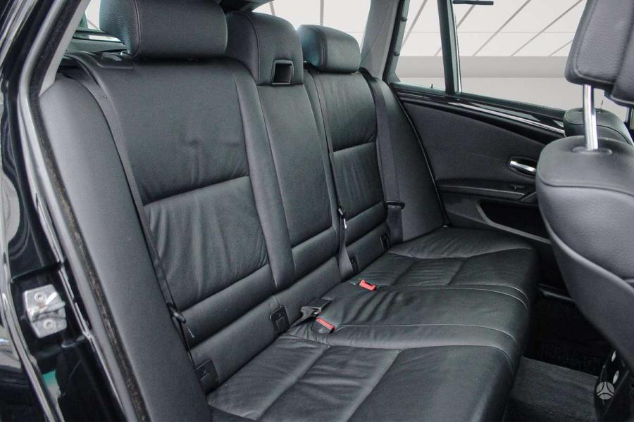 Melns BMW 520 2010 Kauņa, ar dzinēja tilpumu 2.00 L un nobraukumu 324 tūkst. km par 5390 €, foto 16 vietnē AUTOMOTO.COM.LV
