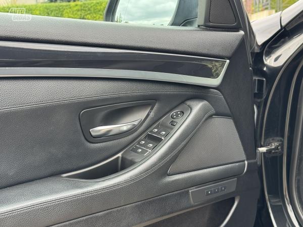Black BMW 520 2010 in Telschi, with an engine capacity of 2.00 L and mileage of 345 thousand km for 7200 €, photo 8 on AUTOMOTO.COM.LV