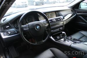Black BMW 520 2010 in Riga, with an engine capacity of 2.00 L and mileage of 0 thousand km for 6650 €, photo 19 on AUTOMOTO.COM.LV