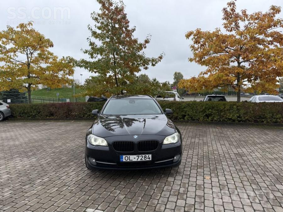 Melns BMW 520 2010 Jelgava, ar dzinēja tilpumu 2.00 L un nobraukumu 345 tūkst. km par 8200 €, foto 3 vietnē AUTOMOTO.COM.LV