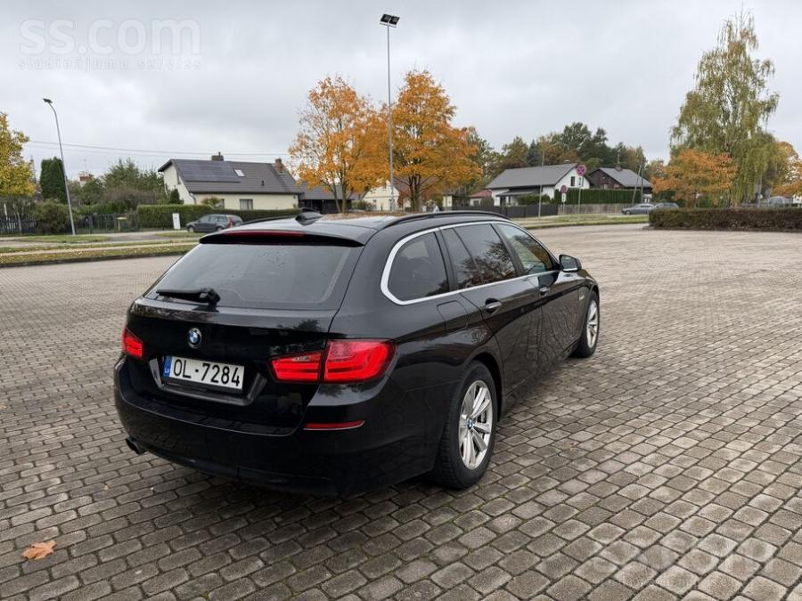 Melns BMW 520 2010 Jelgava, ar dzinēja tilpumu 2.00 L un nobraukumu 345 tūkst. km par 8200 €, foto 5 vietnē AUTOMOTO.COM.LV