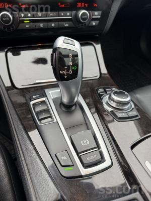 Melns BMW 520 2010 Jelgava, ar dzinēja tilpumu 2.00 L un nobraukumu 345 tūkst. km par 8200 €, foto 18 vietnē AUTOMOTO.COM.LV