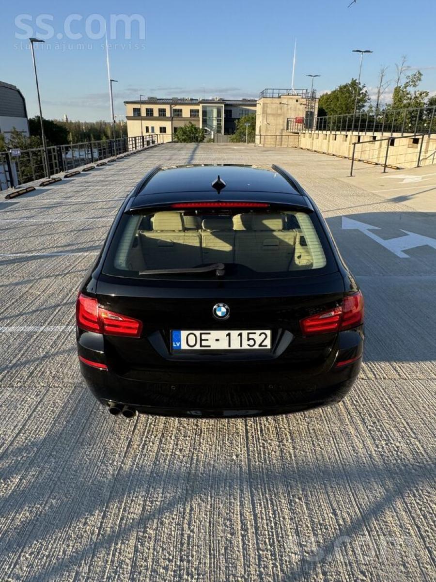 Black BMW 520 2011 in Riga, with an engine capacity of 2.00 L and mileage of 238 thousand km for 7000 €, photo 4 on AUTOMOTO.COM.LV