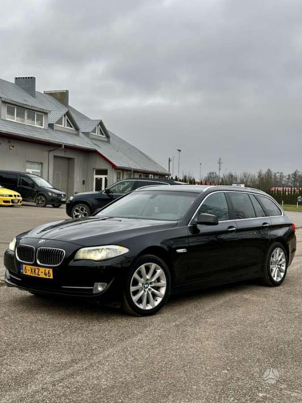 Melns BMW 520 2011 Marijampole, ar dzinēja tilpumu 2.00 L un nobraukumu 230 tūkst. km par 7999 €, foto 2 vietnē AUTOMOTO.COM.LV