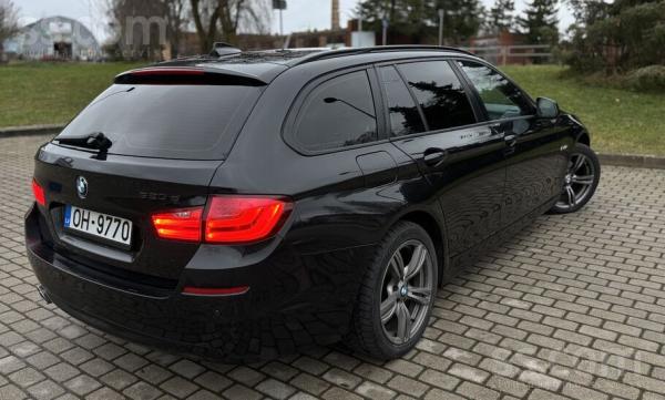 Black BMW 520 2011 in Dobele, with an engine capacity of 2.00 L and mileage of 274 thousand km for 7700 €, photo 2 on AUTOMOTO.COM.LV
