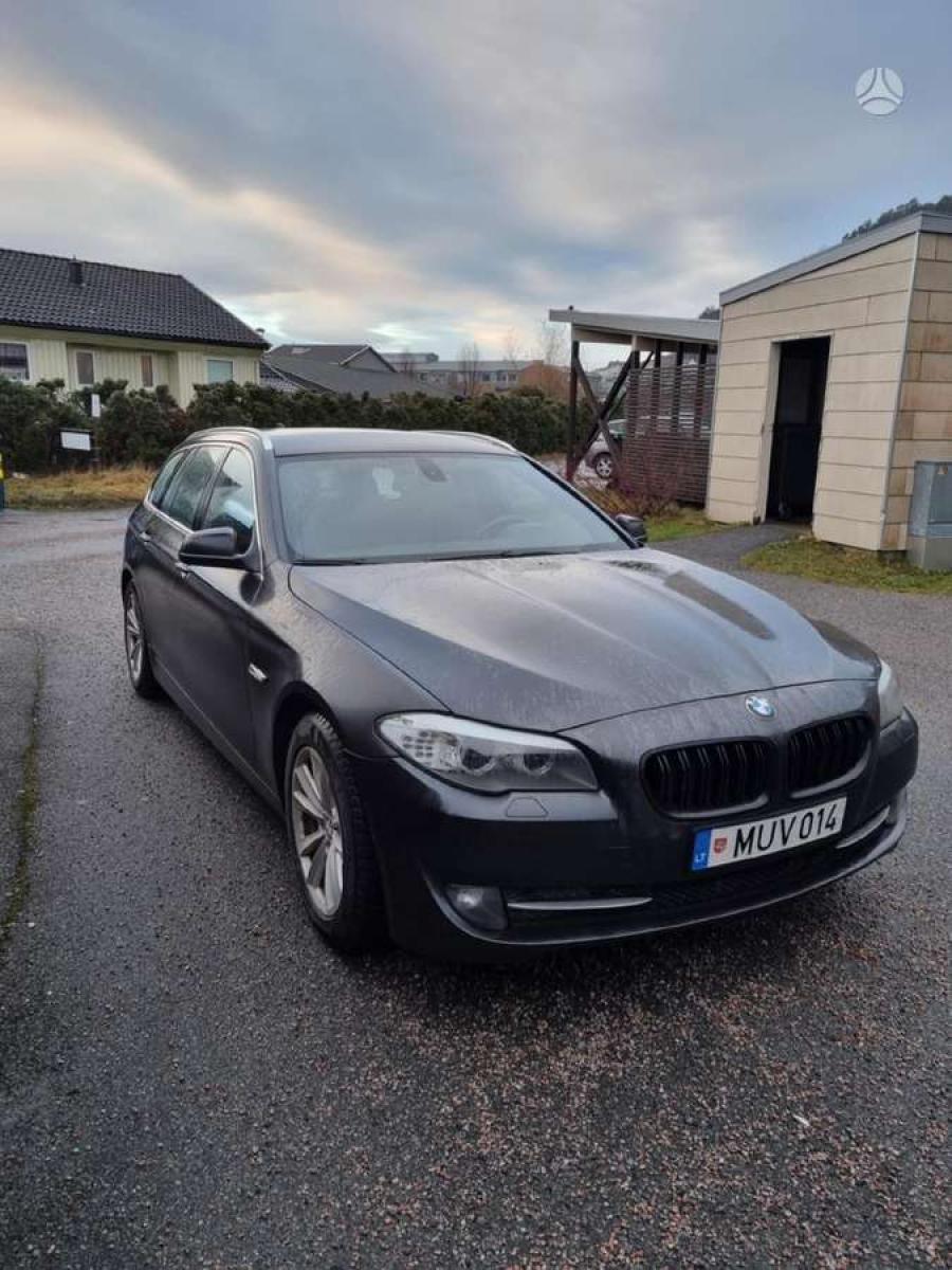 Melns BMW 520 2011 Telšiai, ar dzinēja tilpumu 2.00 L un nobraukumu 275 tūkst. km par 8500 €, foto 2 vietnē AUTOMOTO.COM.LV