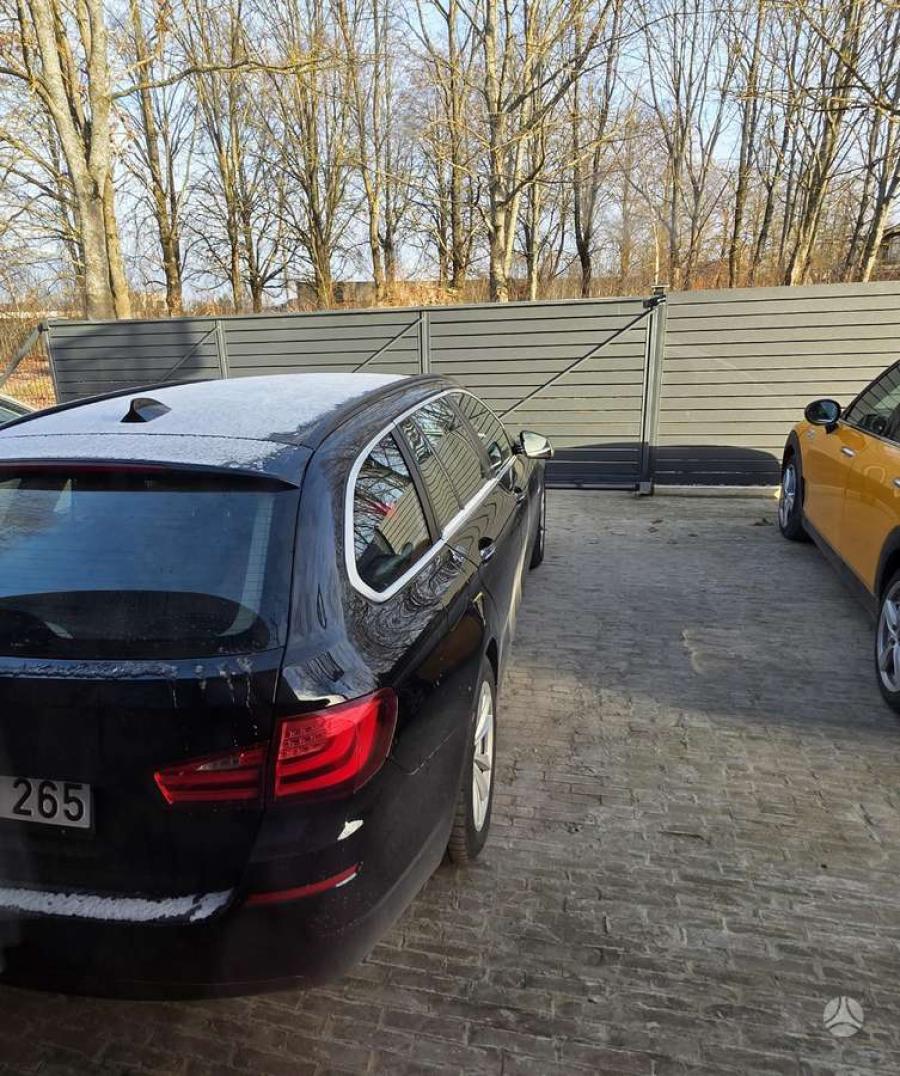 Melns BMW 520 2011 Panevēža, ar dzinēja tilpumu 0.00 L un nobraukumu 260 tūkst. km par 5700 €, foto 4 vietnē AUTOMOTO.COM.LV