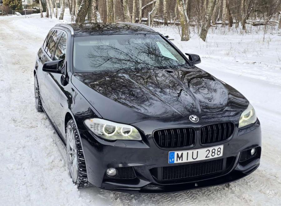Black BMW 520 2011 in Radviliskis, with an engine capacity of 2.00 L and mileage of 361 thousand km for 7800 €, photo 2 on AUTOMOTO.COM.LV