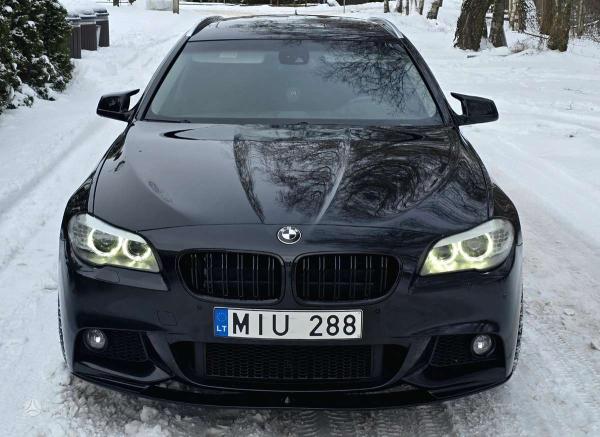 Black BMW 520 2011 in Radviliskis, with an engine capacity of 2.00 L and mileage of 361 thousand km for 7800 €, photo 4 on AUTOMOTO.COM.LV