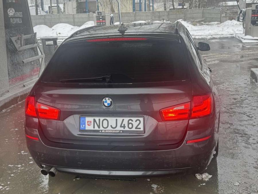 Melns BMW 520 2011 Panevēža, ar dzinēja tilpumu 2.00 L un nobraukumu 288 tūkst. km par 6399 €, foto 11 vietnē AUTOMOTO.COM.LV